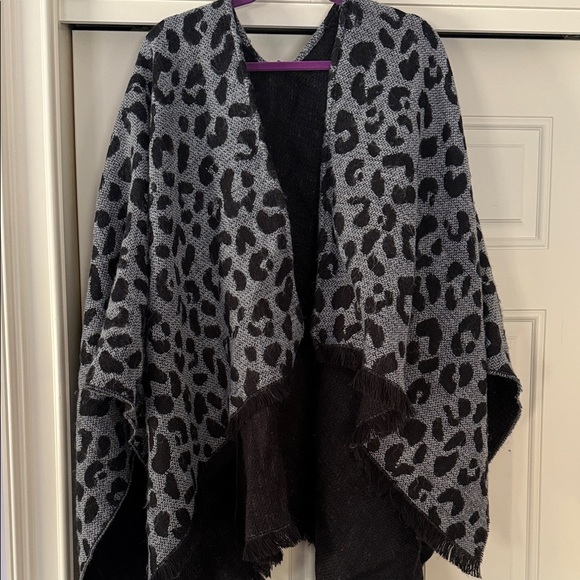 Banana Republic | Sweaters | Banana Republic Black And Gray Leopard ...
